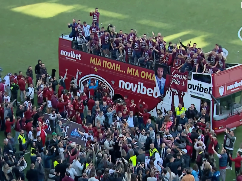 Μάξιμος: Οι Λαρισαίοι υποδέχονται μετά βαΐων και κλάδων την ΑΕΛ ...