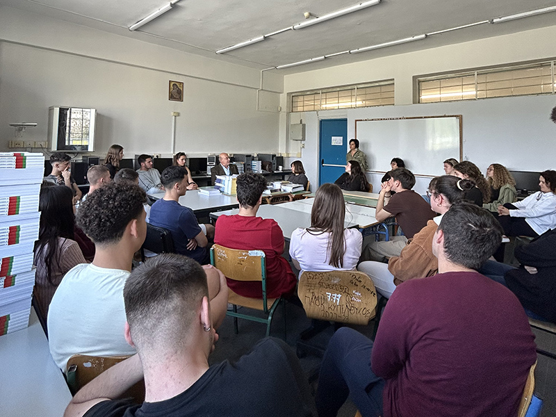 Ενημέρωση για τη ΔΗΜΟΚΡΑΤΙΑ και τα ΑΝΘΡΩΠΙΝΑ ΔΙΚΑΙΩΜΑΤΑ στο ΓΕΛ ...