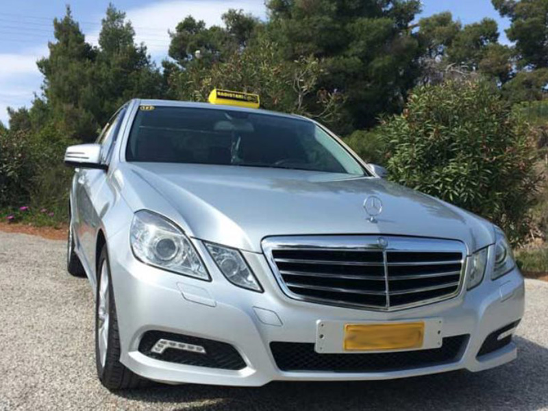Υποχρεωτική ενημερωτική σήμανση σε όλα τα ΤΑΞΙ για την αποδοχή πληρωμών ...