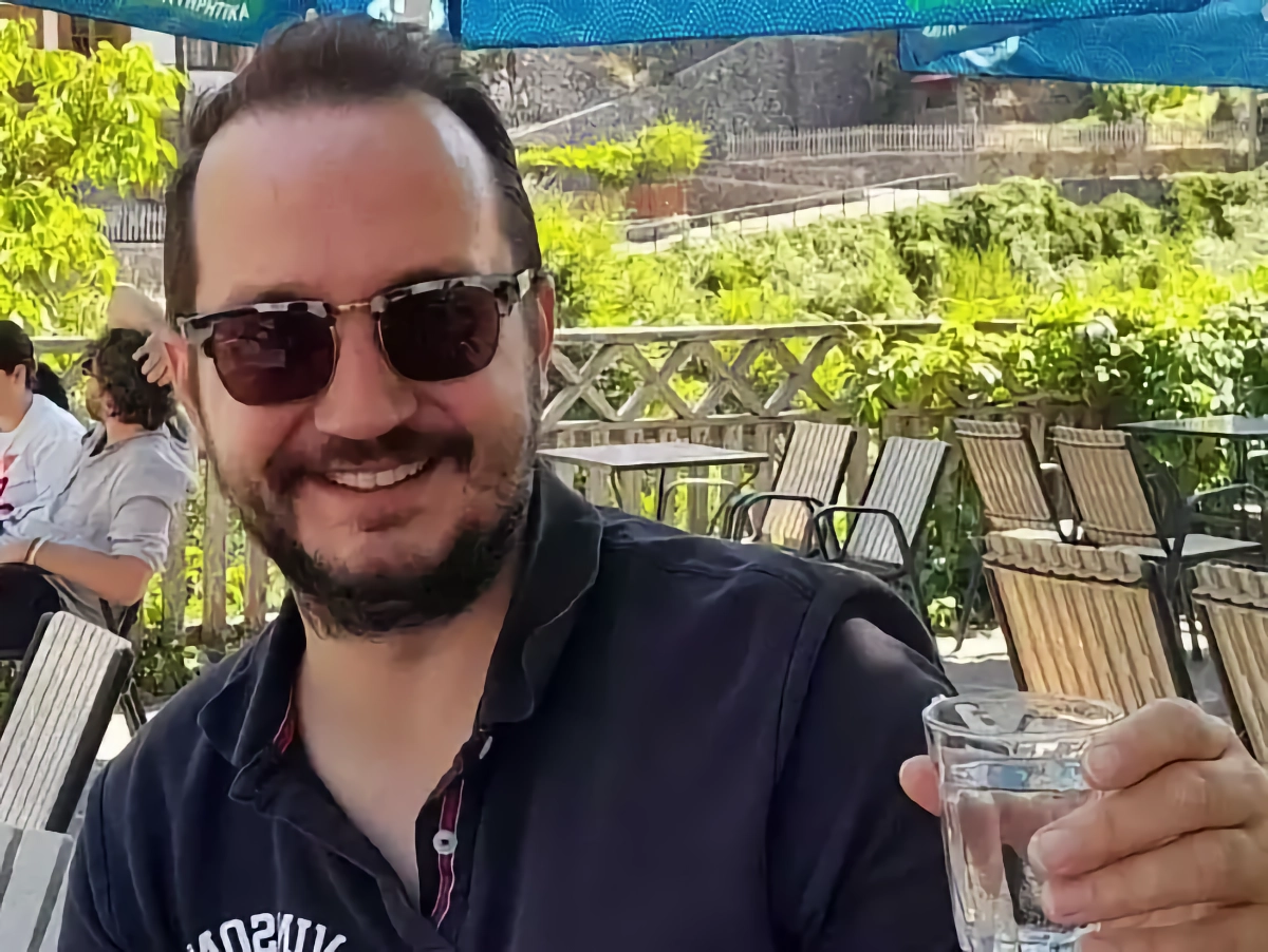 Βασίλης Καλογήρου: Μεταθανάτια τα τραύματα του 39χρονου - «Κόλλησε» η ...